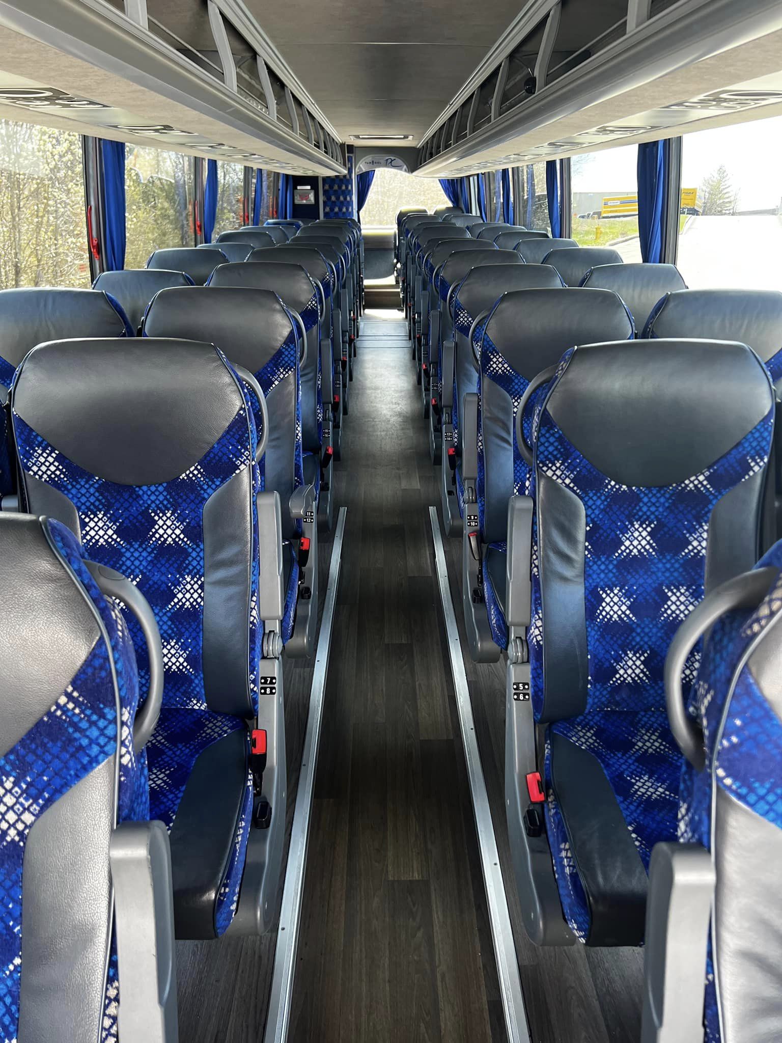 Thompson Coach | Vacation & Event Planning | Gatherings Plus